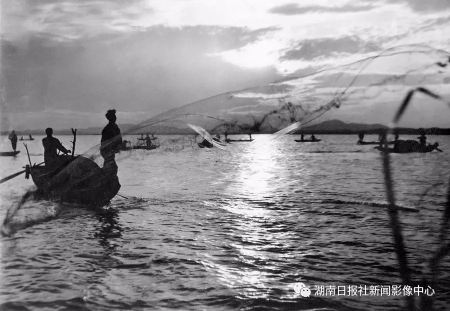老照片 上世纪七八十年代的洞庭湖畔 推荐 新湖南