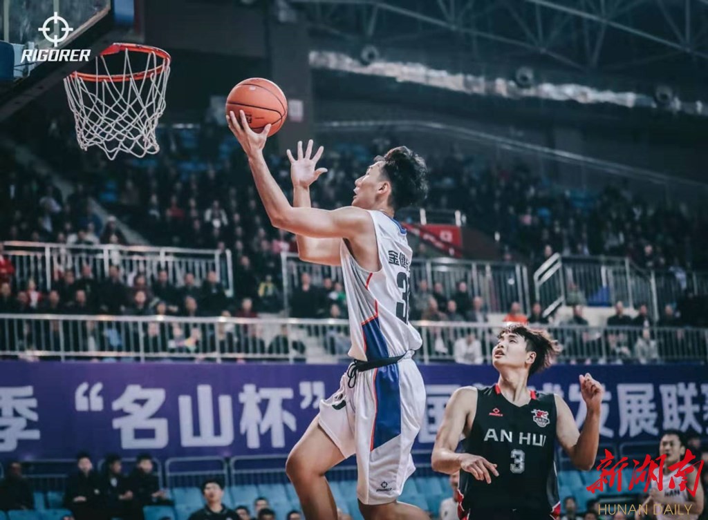 首征CBDL联赛 湖南勇胜斩获丰都站亚军 - 体育赛事 - 新湖南